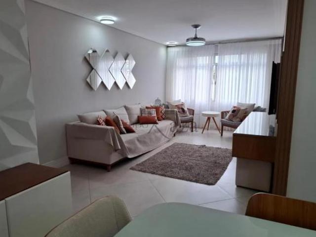 Oportunidade Apartamento Edifício Netuno Jardim Apolo I 3 Dormitórios 129m²