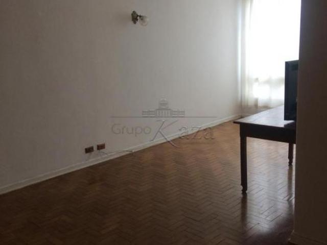 Oportunidade Apartamento Edifício Salim Simão Centro 2 Dormitórios 100m²