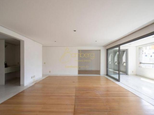 OPORTUNIDADE! Apartamento espetacular 4 quartos 2 suítes, 275m²