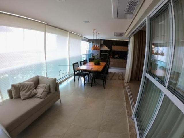 Oportunidade Apartamento Jardim Colinas Residencial Paesaggio 4 Dormitórios 245m²