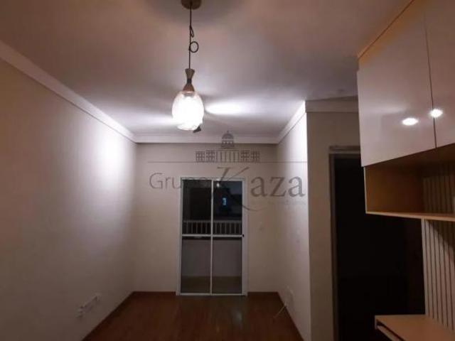 Oportunidade Apartamento Jardim das Indústrias Residencial Vila Inglesa 2 Dormitórios 60m²