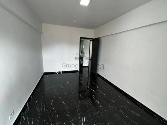 Oportunidade Apartamento Jardim São Dimas Edifício Cabo Canaveral 3 Dormitórios 75m²