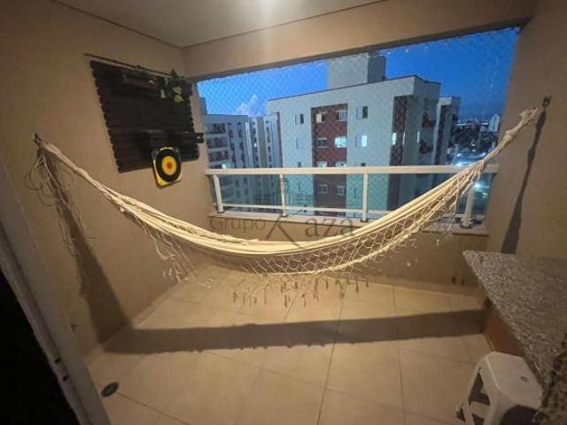 Apartamento bairro Jardim Veneza Condomínio Portal do Parque 3 Dormitórios uma suíte 80m²