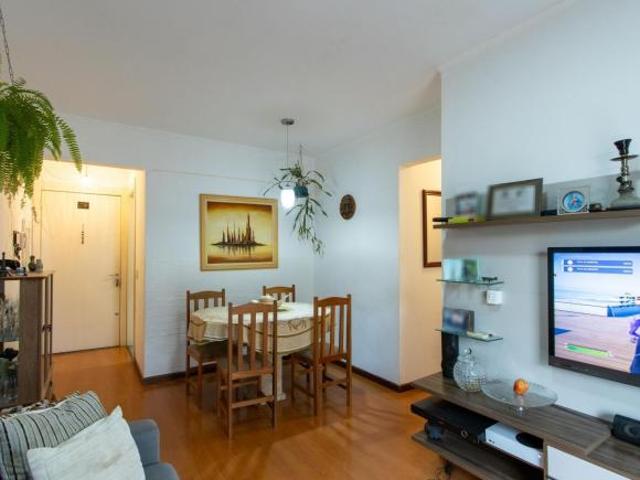 OPORTUNIDADE! Apartamento semimobiliado!