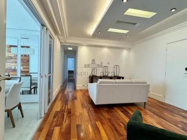 Oportunidade Apartamento Pátio Condomínio Clube Royal Park 4 Dormitórios 125m²