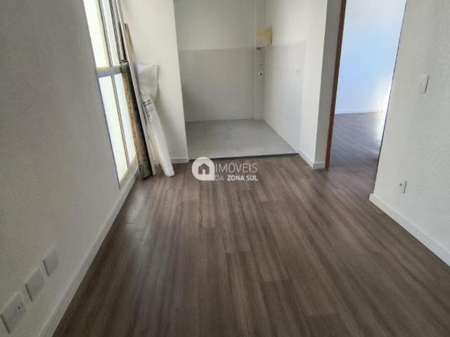 Oportunidade: Apartamento Reformado e Pronto para Morar na Restinga!