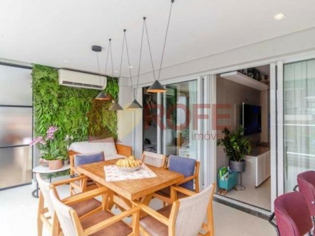 Oportunidade apartamento reformado para venda em Moema!