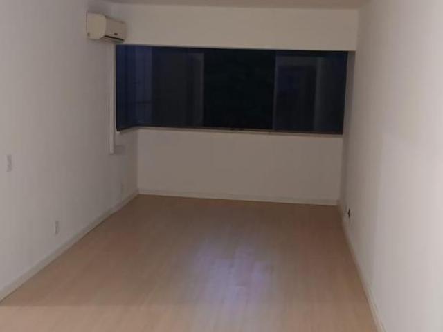 Oportunidade! Apartamento REFORMADO!