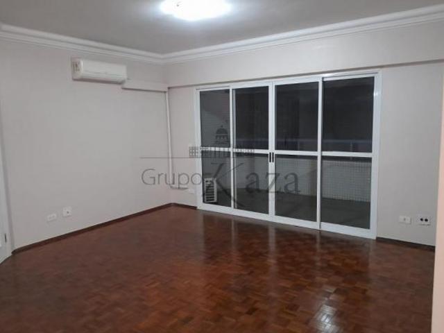Oportunidade Apartamento Residencial Varandas Santos Dumont Vila Adyana 3 Dormitórios 130m