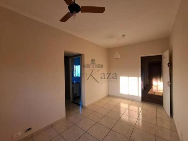 Oportunidade Apartamento Trinta e Um de Março Vila Palmeiras I 2 Dormitórios 56m²