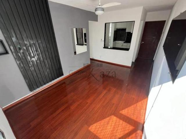 Oportunidade Apartamento Vila Adyana Residencial King Arthur 3 Dormitórios 60m²