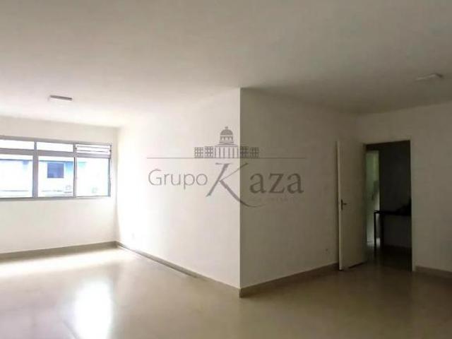 Oportunidade Apartamento Vila Betânia Edifico Patrícia 3 Dormitórios 127m²