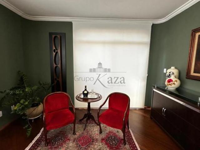 Oportunidade Apartamento bairro Vila Ema Edifício Solar do Jatobá 4 dormitórios 330m²