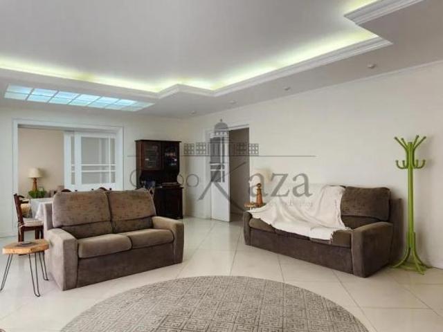 Oportunidade Apartamento Vila Ema Residencial Solar da Colina 4 Dormitórios 187m²