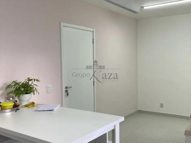 Oportunidade Apartamento Vila Industrial Residencial Maranata 2 Dormitórios 82m²