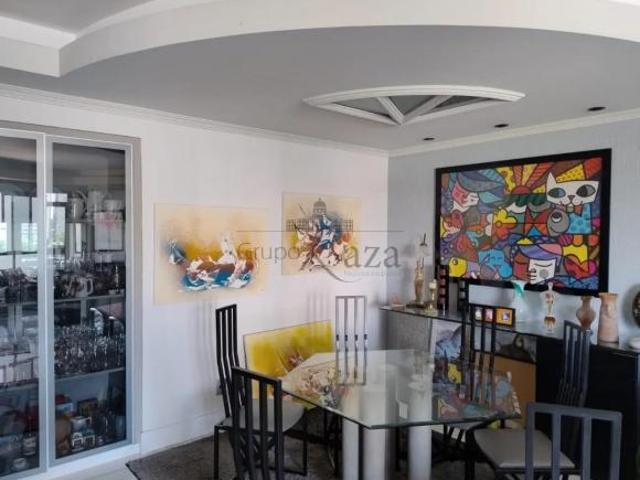 Oportunidade Apartamento Vila Sanches Solar das Acácias 4 Dormitórios 180m²