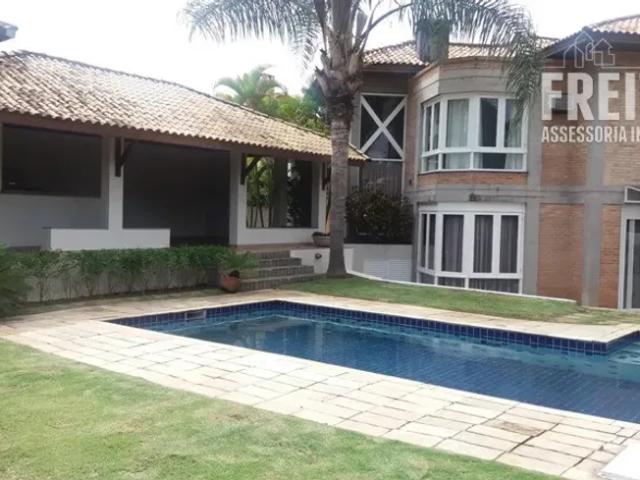 Oportunidade Belíssima casa a venda no Residencial Tamboré 3