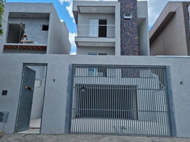 Oportunidade de 2 suítes com garagem coberta e grande quintal no Porta dos Ipes