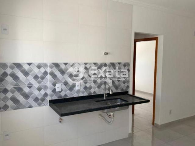 Oportunidade de Compra! Apartamento 01 com Quintal no Residencial Rosalia Alcolea