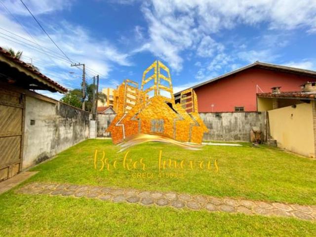 OPORTUNIDADE DE CASA COM AREA GOURMET BEM PERTINHO DA LINDA PRAIA MARTIM DE SÁ EM CARAGUATATUBA SP