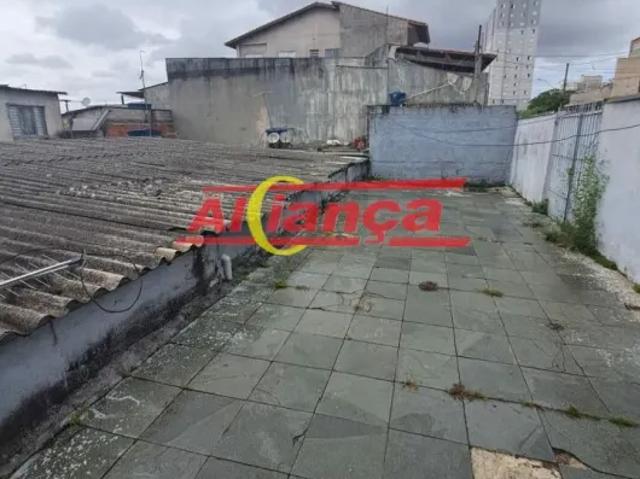 Oportunidade de Investimento. Jardim Adriana Casa com 3 Imóveis e Renda Mensal Garantida