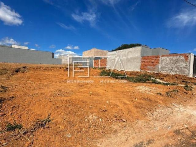 OPORTUNIDADE DE INVESTIMENTO! LOTE À VENDA