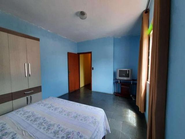 Oportunidade de Investimento! 03 Casas e 01 Loja de Esquina em Excelente Localização!