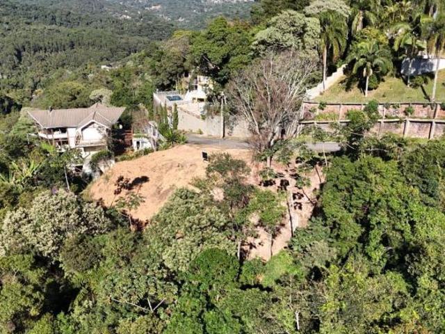 Oportunidade de terreno a venda com 2440m² com projeto aprovado para construção