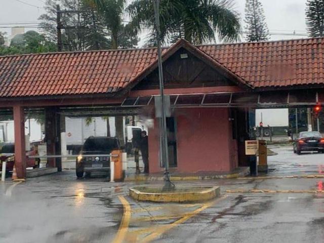 OPORTUNIDADE DE VENDA APARTAMENTO AMPLO E COM EXCELENTE LOCALIZAÇÃO