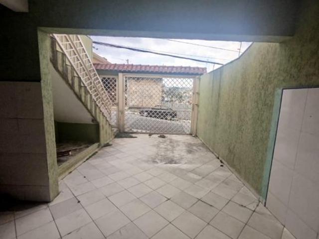 OPORTUNIDADE DE VENDA * SOBRADO ESPAÇOSO COM EXCELENTE LOCALIZAÇÃO