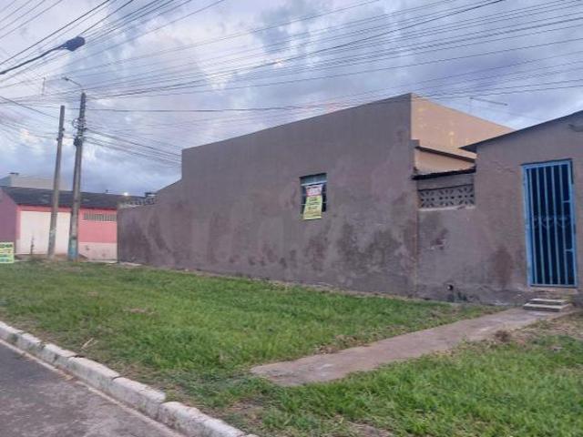 OPORTUNIDADE! DUAS CASAS INDEPENDENTES EM LOTE ESQUINA 200M² QD 05 SETOR NORTE, BRAZLÂNDIA