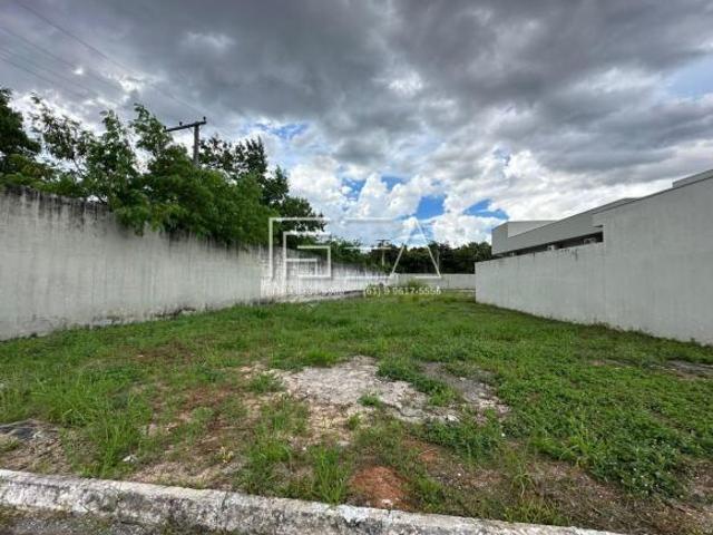 OPORTUNIDADE EM CONDOMÍNIO RESIDENCIAL! LOTE À VENDA