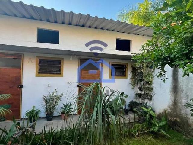 Oportunidade em Casa à venda, próxima à Praia das Palmeiras, Caraguatatuba, SP