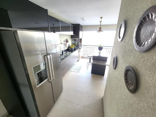 Oportunidade em andar alto, vista livre, 3 suítes, 3 vagas, próximo metrô Klabin