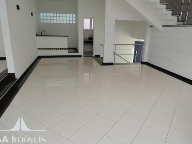 OPORTUNIDADE EM ALPHAVILLE, 5 DORMTS, AR CONDICIONADO, LINDA ÁREA DE LAZER!