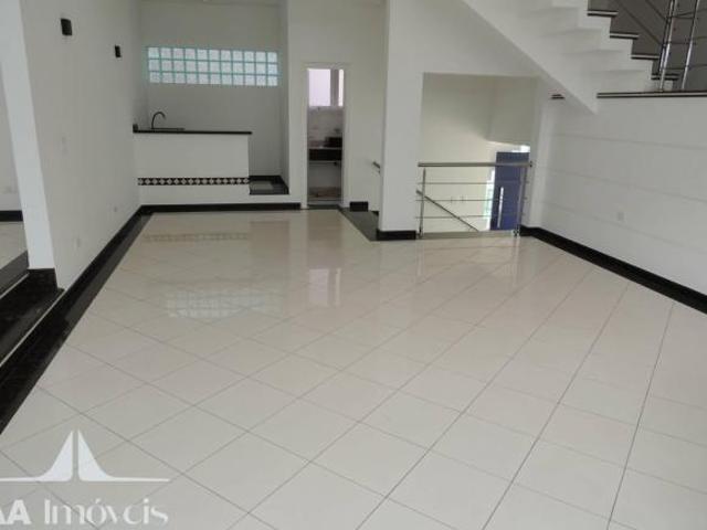 OPORTUNIDADE EM ALPHAVILLE, 5 DORMTS, AR CONDICIONADO, LINDA ÁREA DE LAZER!