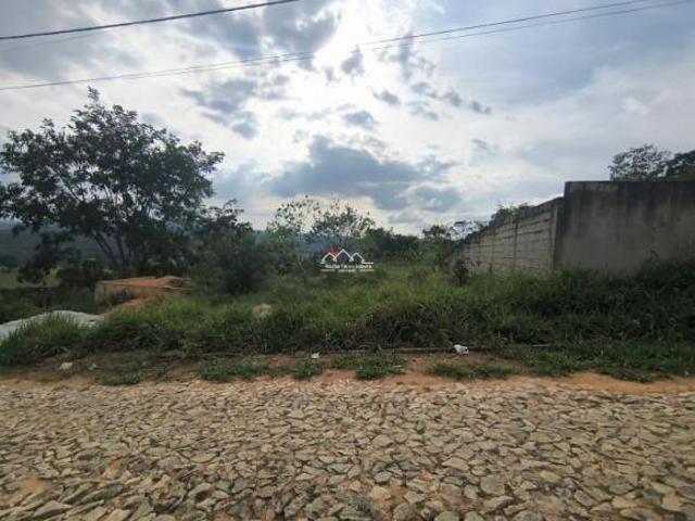 OPORTUNIDADE EM BAIRRO NOBRE: Lote de 1000m2!