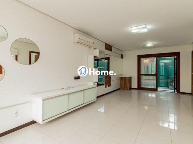 Oportunidade em Ipanema: Casa em Condomínio Fechado com Suíte Master, Hidromassa