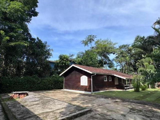 OPORTUNIDADE EM ITAMAMBUCA CASA CHARMOSA EM MEIO A NATUREZA