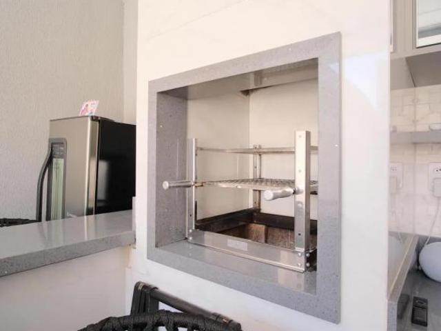 # OPORTUNIDADE EM JUNDIAÍ: CASA DE 320m² COM 4 DORMITÓRIOS E 7 VAGAS — ATÉ 40% ABAIXO DO VALOR DE ME