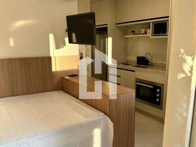 Oportunidade em Moema: Apartamento Reformado