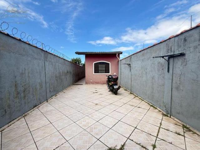 Oportunidade em Mongaguá! Casa com piscina, 2 dormitórios no Balneário América
