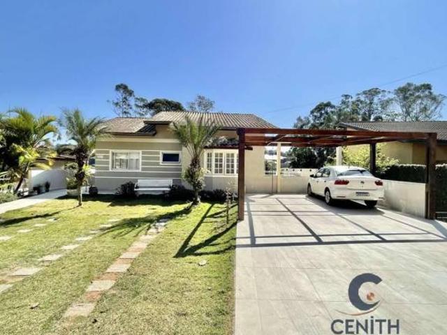Oportunidade em Nova Higienópolis! Casa ampla com 5 dormitórios e lazer