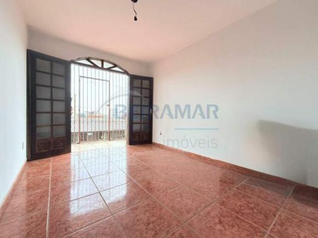 ? OPORTUNIDADE EM SAMAMBAIA SUL: Sobrado Espaçoso na QR 315!