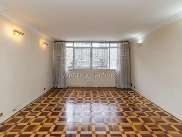 Oportunidade em Pinheiros: Espaços amplos e localização privilegiada!