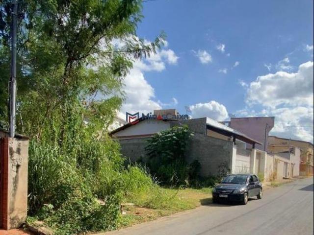 OPORTUNIDADE ESPECIAL NO BAIRRO PASSAREDO EM TIMÓTEO