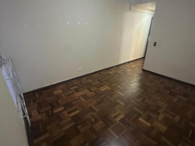 Excelente apartamento na Avenida Kennedy Curitiba