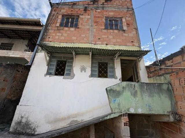 OPORTUNIDADE! EXCELENTE CASA A VENDA LOCALIZADA NO BAIRRO JARDIM ALTEROSA