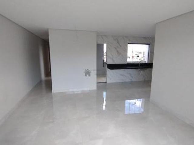 OPORTUNIDADE! EXCELENTE CASA GEMINADA A VENDA LOCALIZADA NO VALE DAS ORQUIDEAS