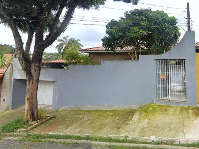 OPORTUNIDADE! Excelente sobrado a venda